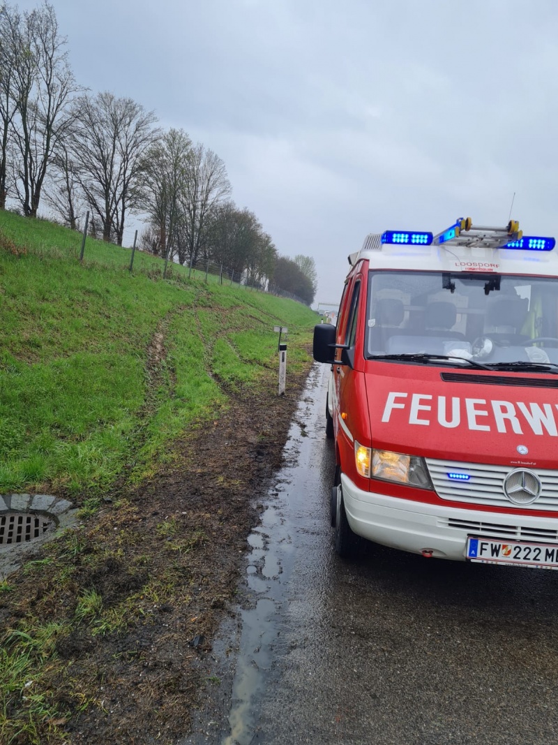 PKW Bergung auf der A1 - Marktgemeinde Loosdorf - Bildergalerie
